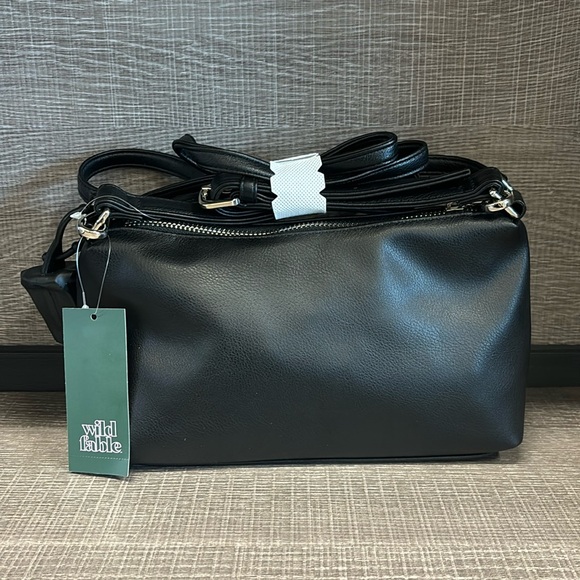 wild fable | Bags | Wild Fable Handbagcrossbody Purse Wadjustable And ...